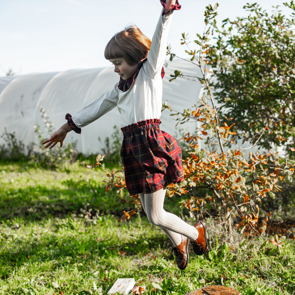 Jolly Set Up – Nutkin Story